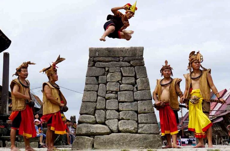 Menuju ke Nias Selatan - SeMedan.com