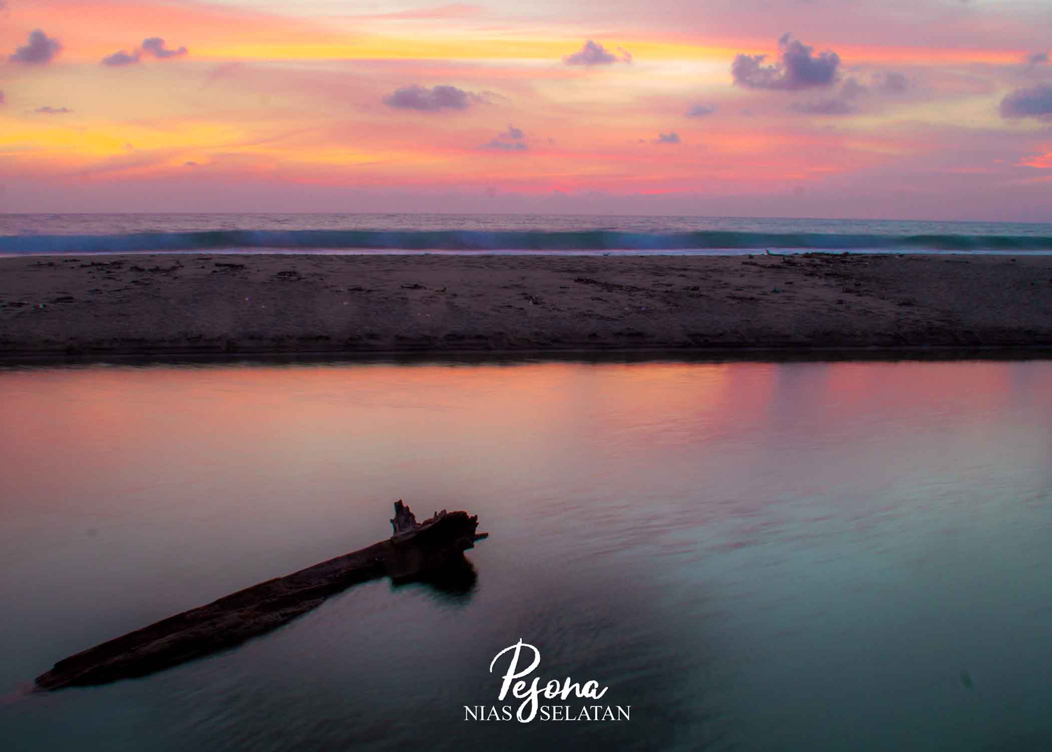 Pantai Moale Nias Selatan - SeMedan.com